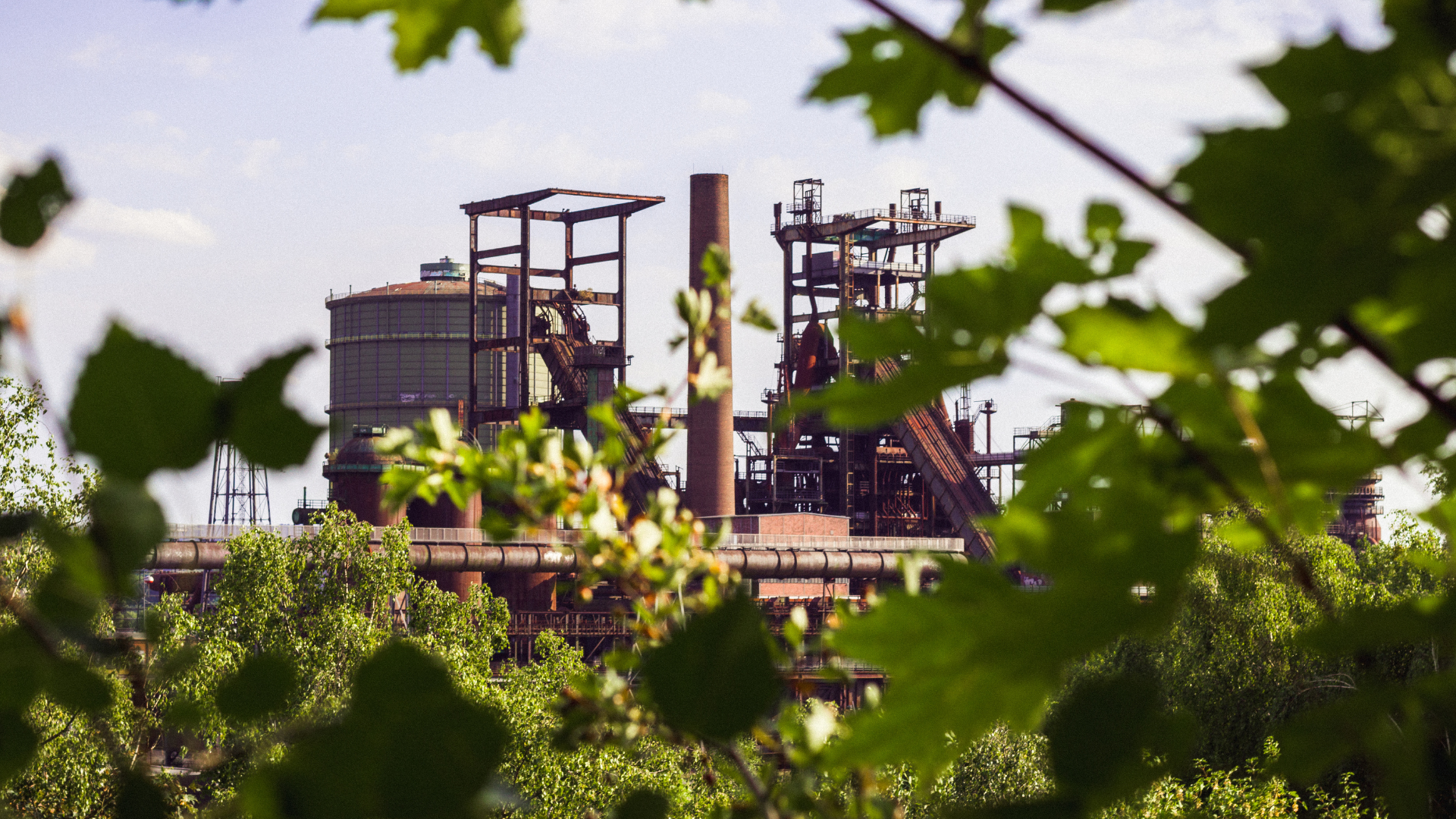1 an après l’adoption à l’Assemblée de la loi anti fast-fashion, il y a ...